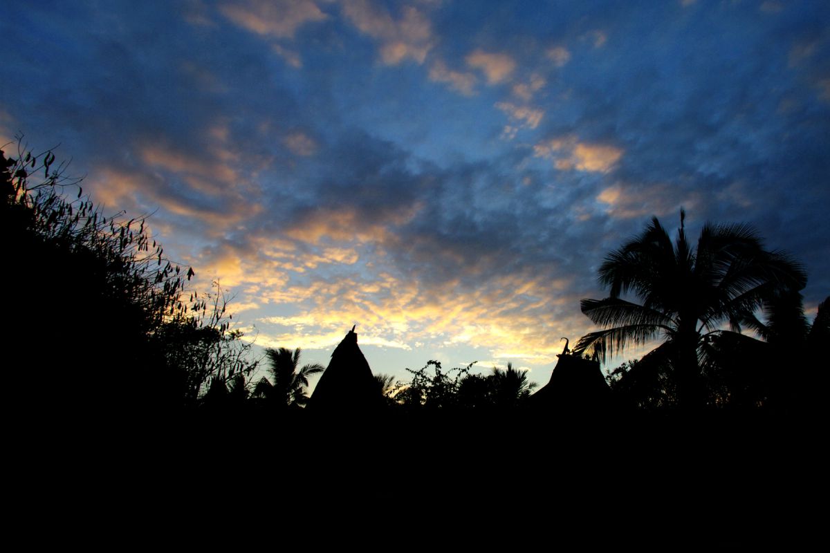 Daybreak of Lombok | GANREF