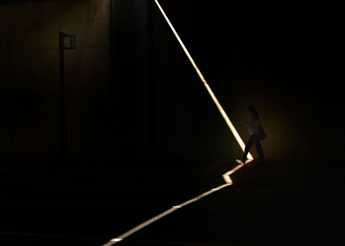 I step on a gap. | GANREF