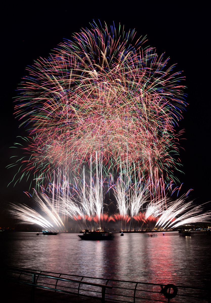 港の花火 横浜 | GANREF