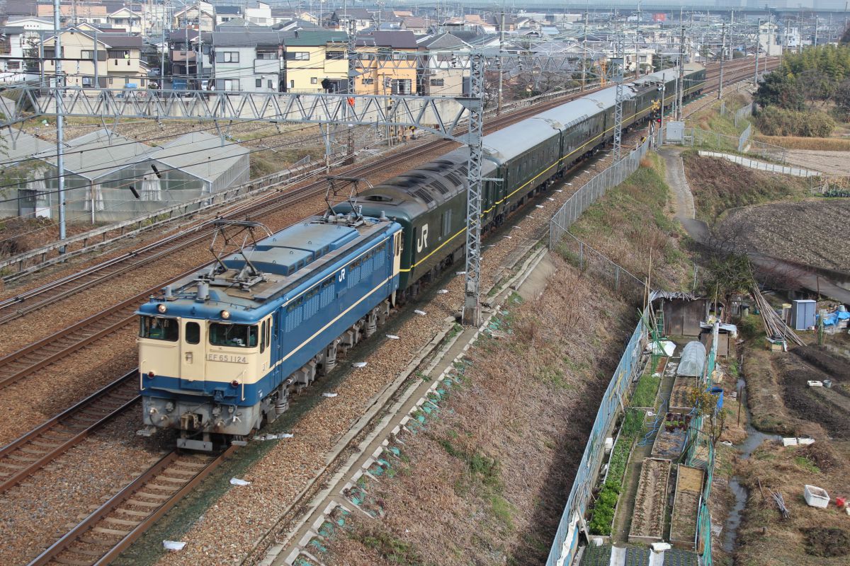 EF65が牽引するトワイライトエクスプレス | GANREF