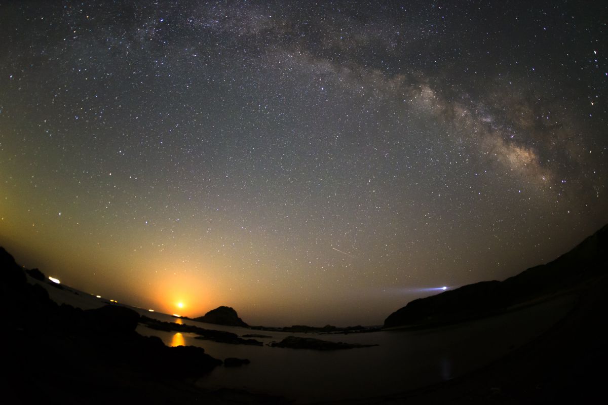 Moonrise over the Bay | GANREF
