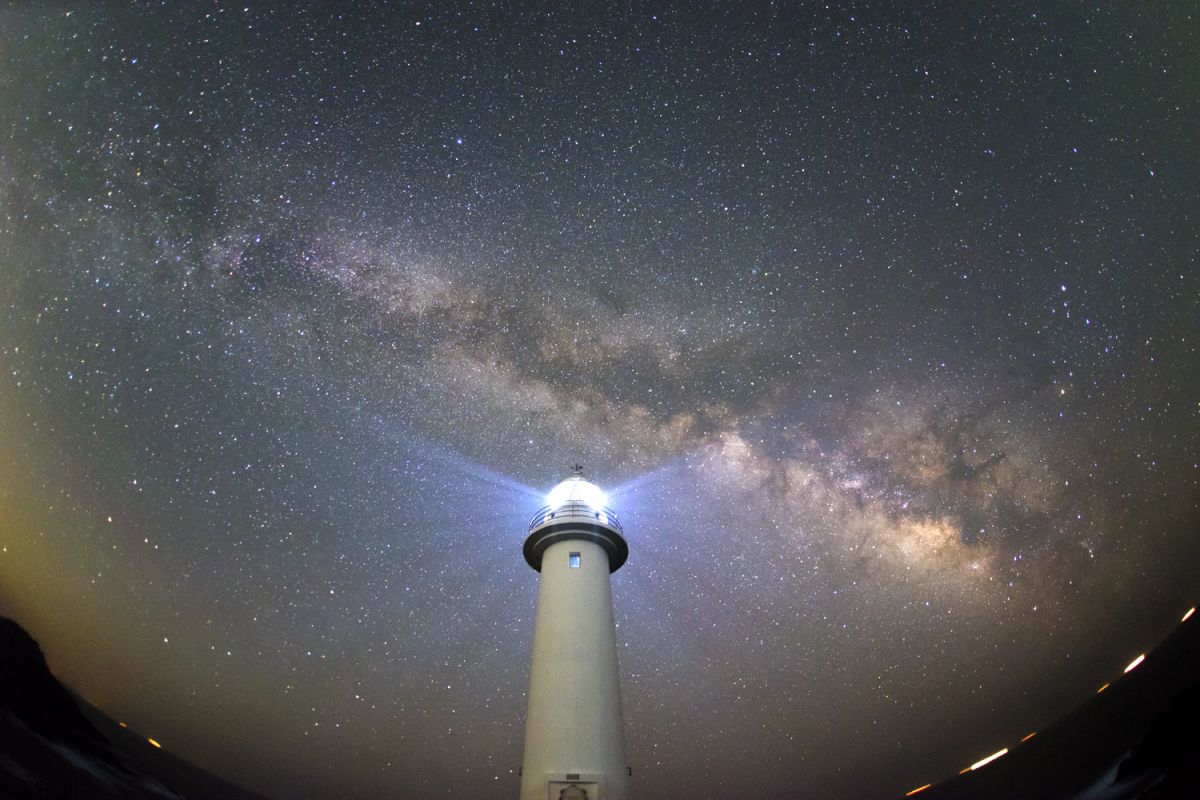 Milky Way over the Lighthouse | GANREF