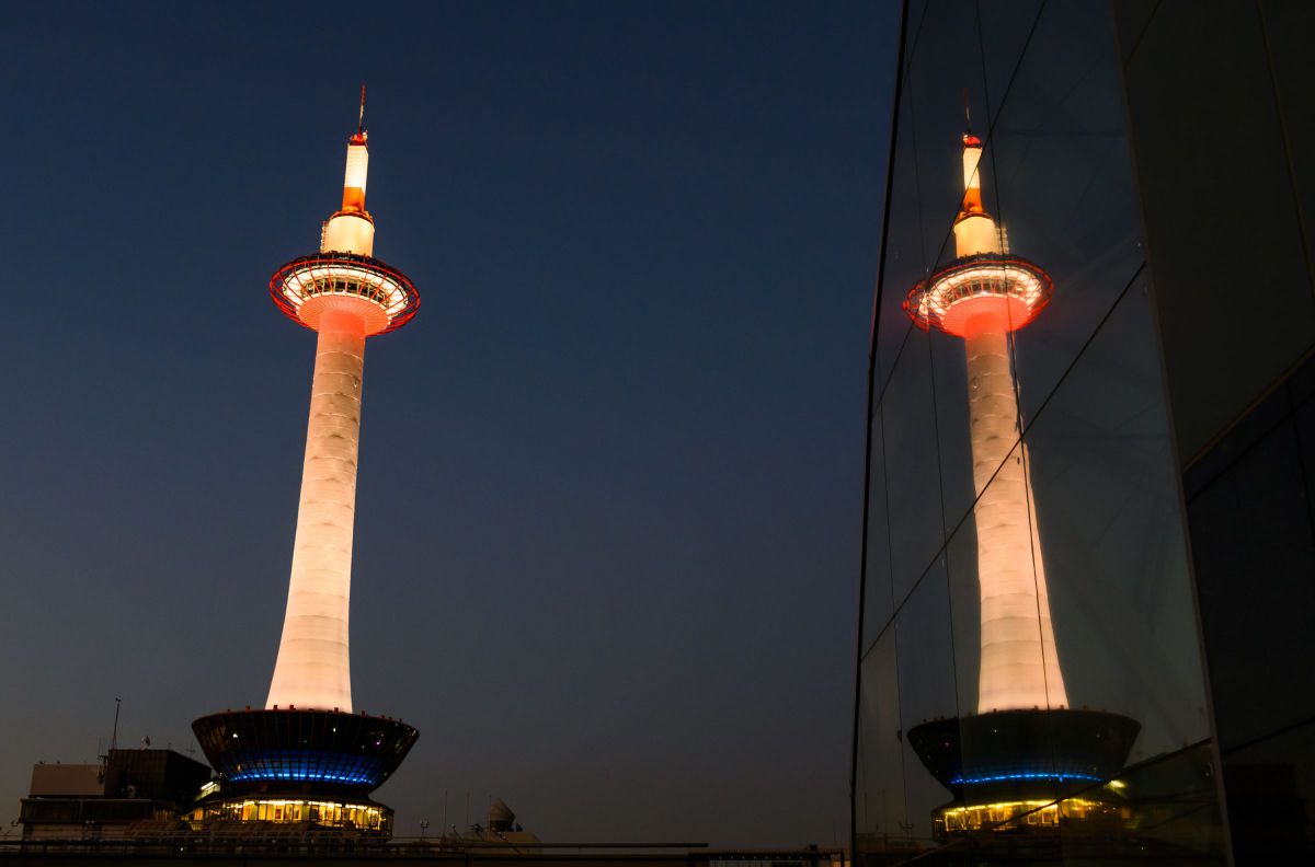 Twin Tower？ | GANREF