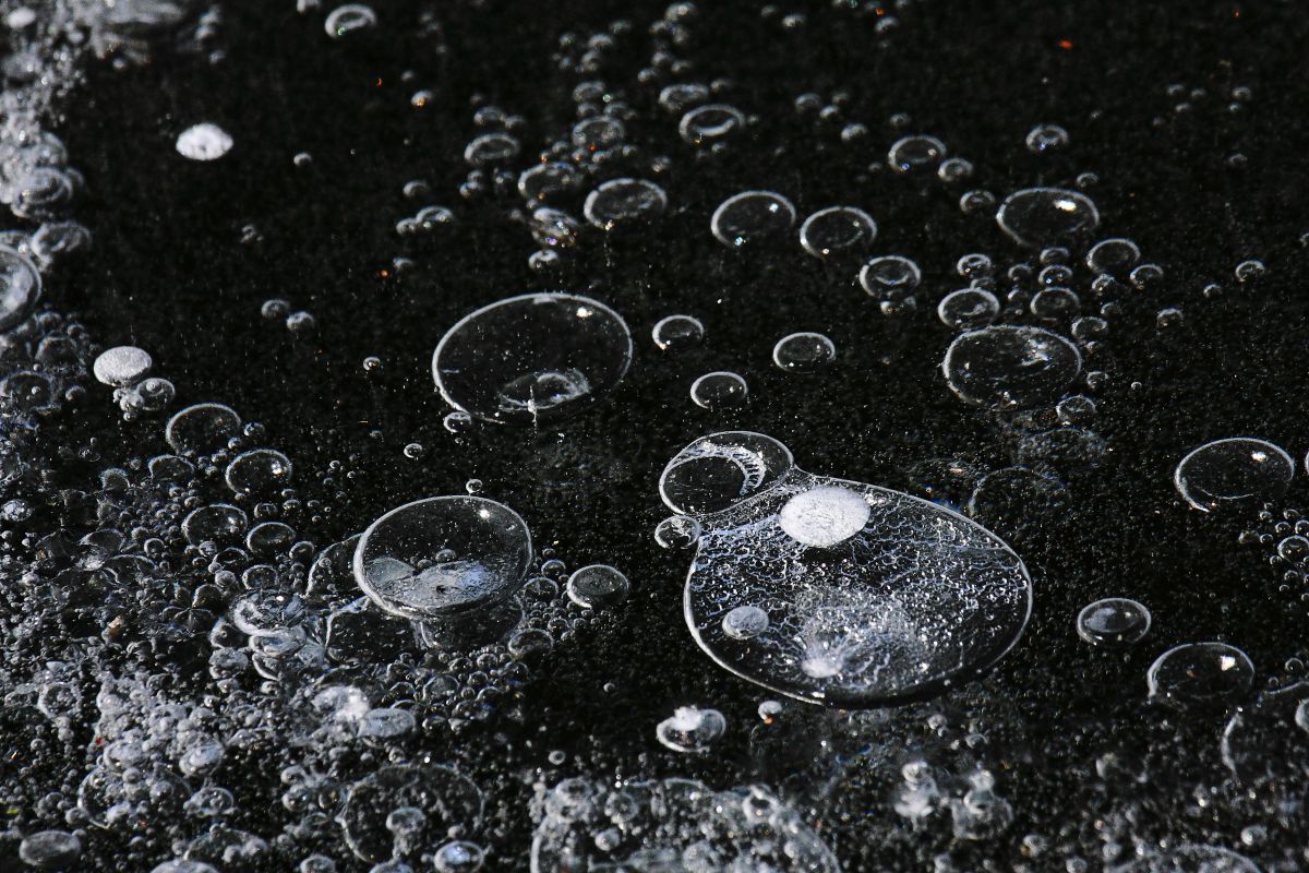 crystal bubble | GANREF