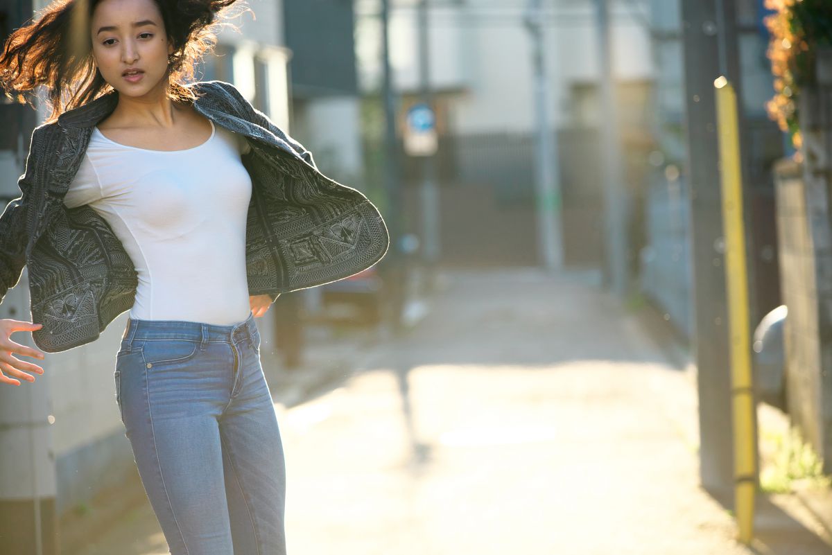 jumping up and down | GANREF