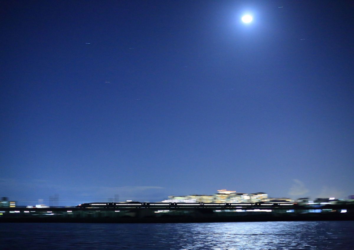 Moonlight Express | GANREF