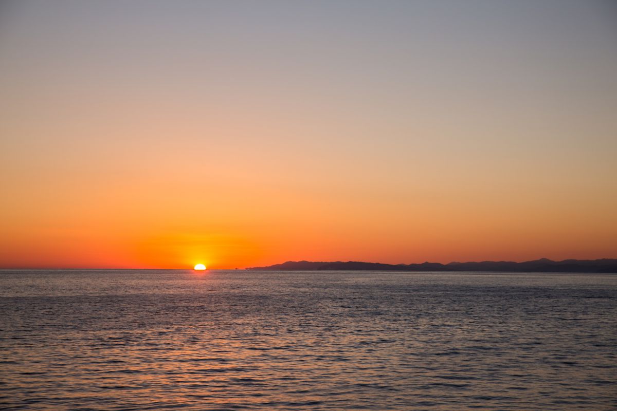 This year, the last of the evening sun | GANREF