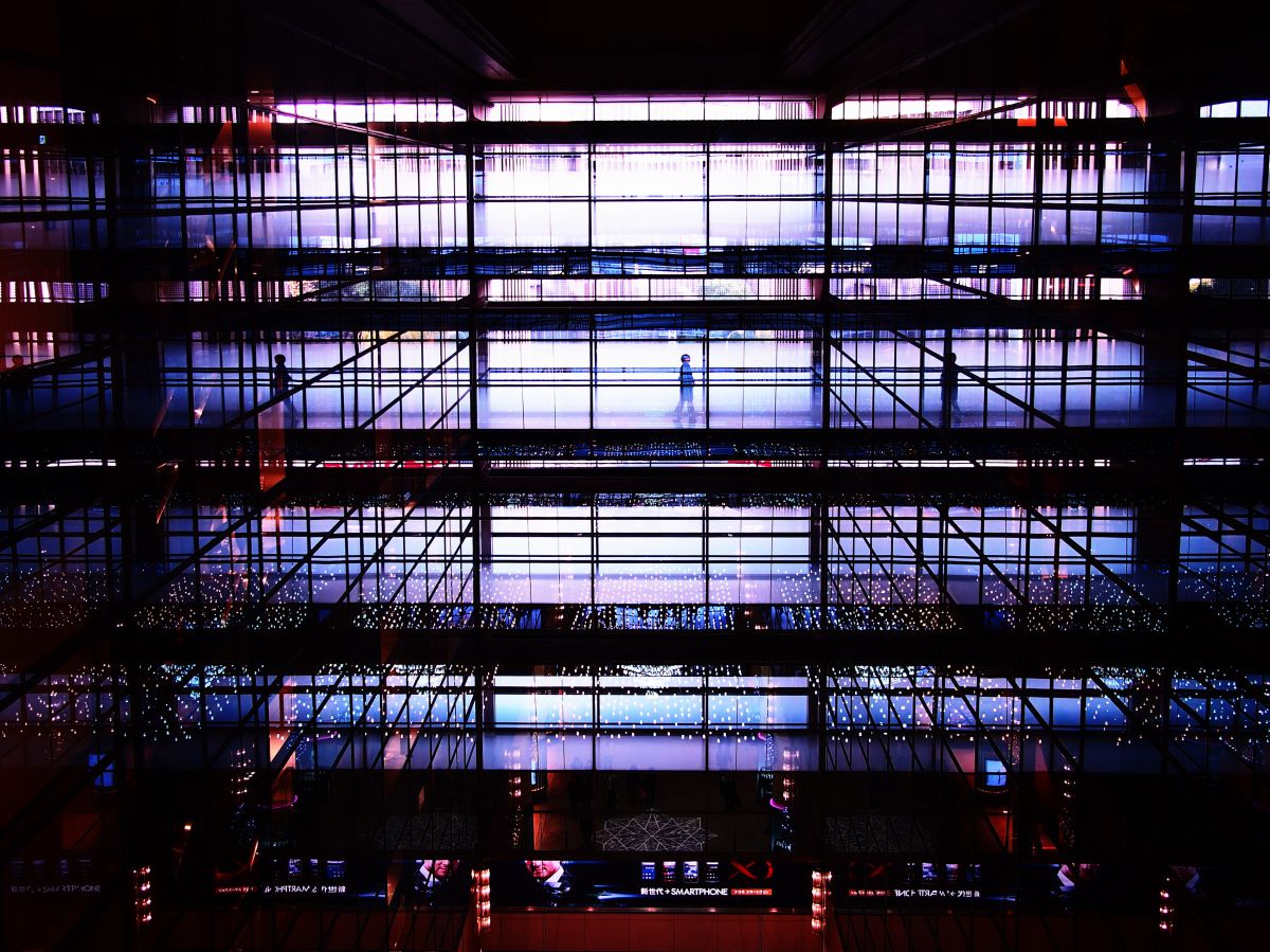 Parallel World | GANREF