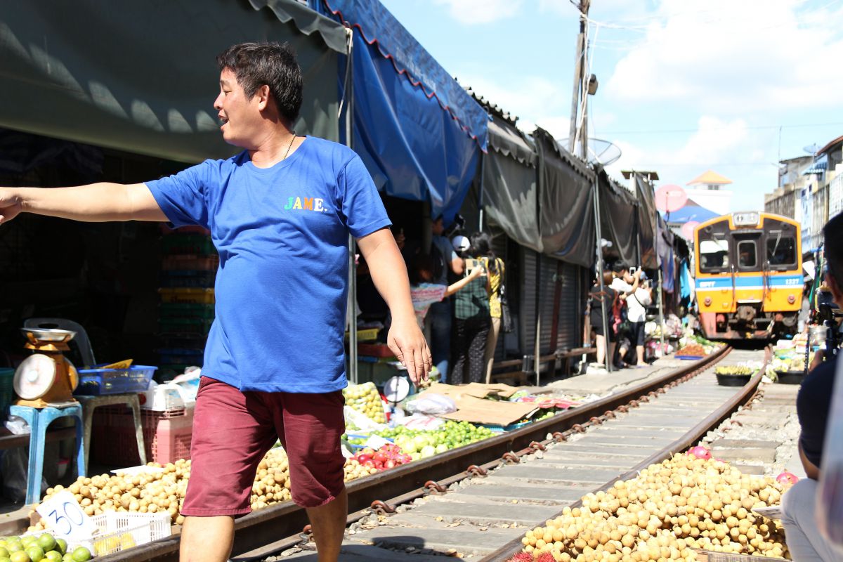 MOVE !! It's coming. | GANREF