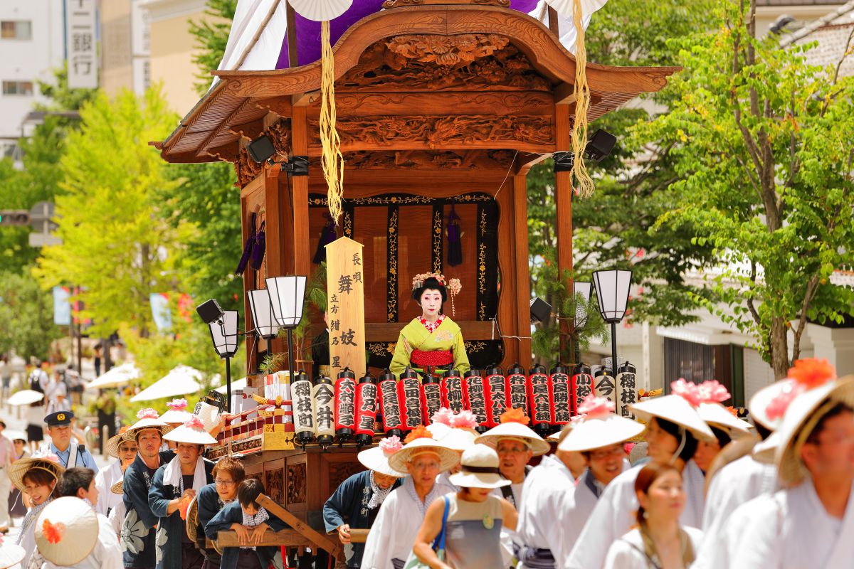 艶やかに Part3 | GANREF