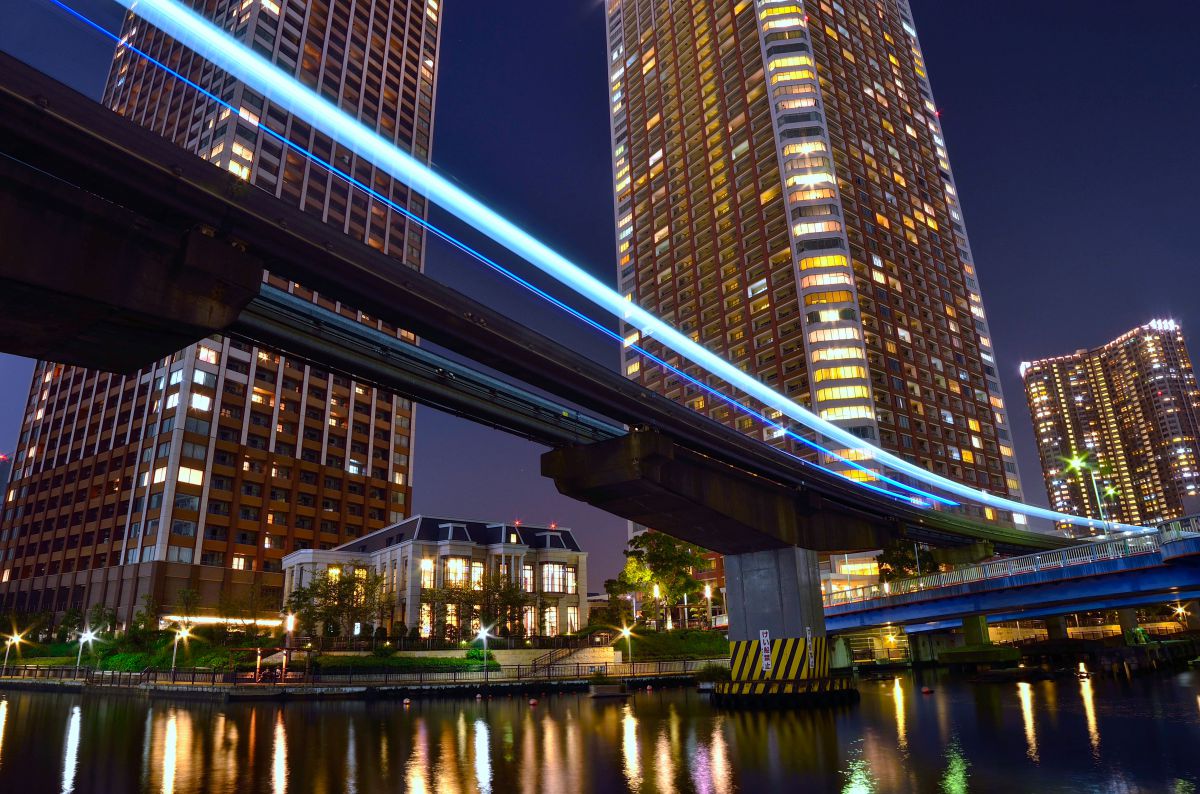 ‎Light Trail | GANREF