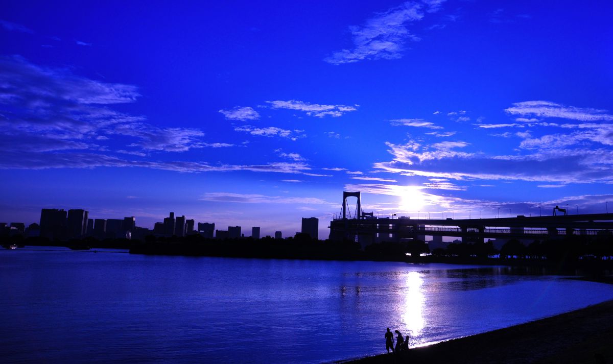 Blue Evening | GANREF