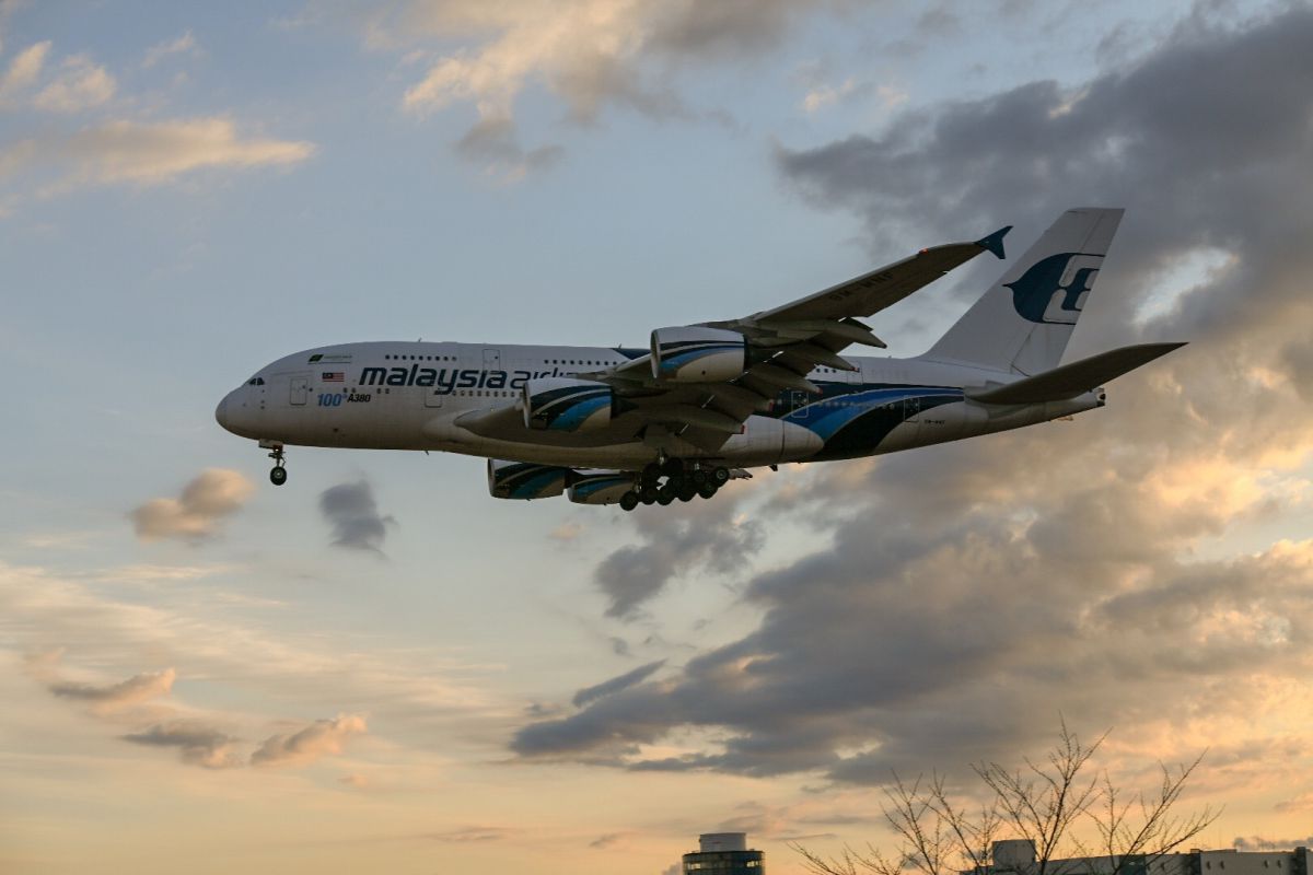 朝焼けのA380 | GANREF