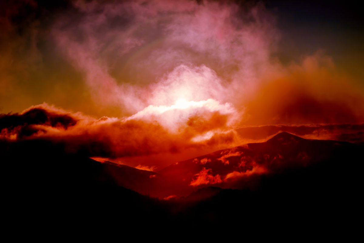 Red world dragon | GANREF