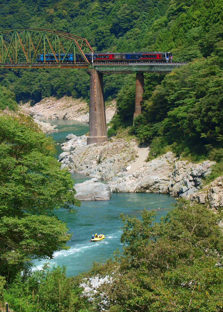 吉野川を行く | GANREF