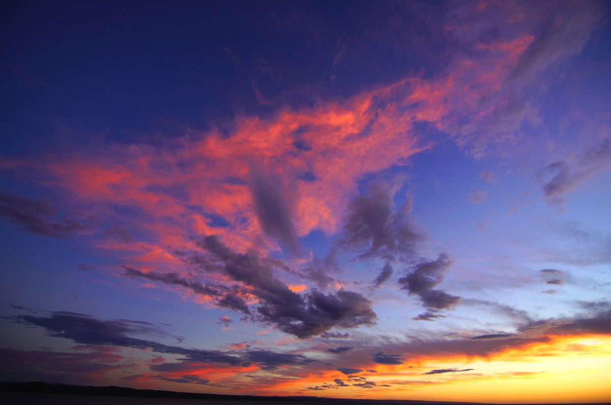 台風一過の朝 | GANREF
