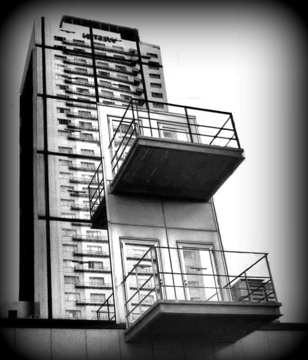 a strange building | GANREF