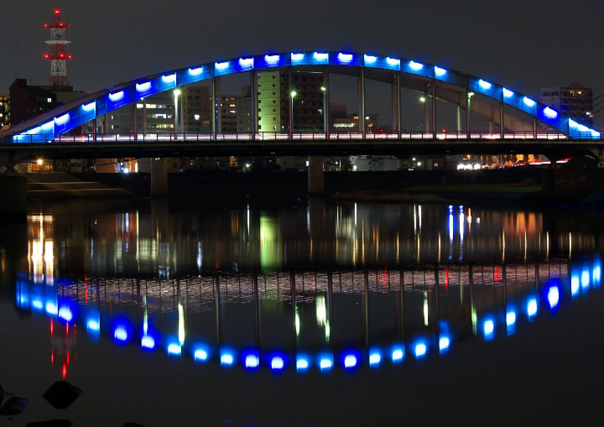 Bent Out of Shape | GANREF