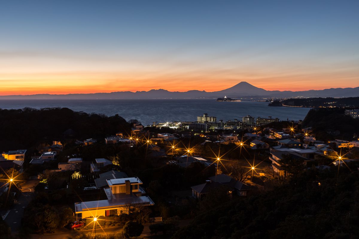 Sparkling Christmas night | GANREF