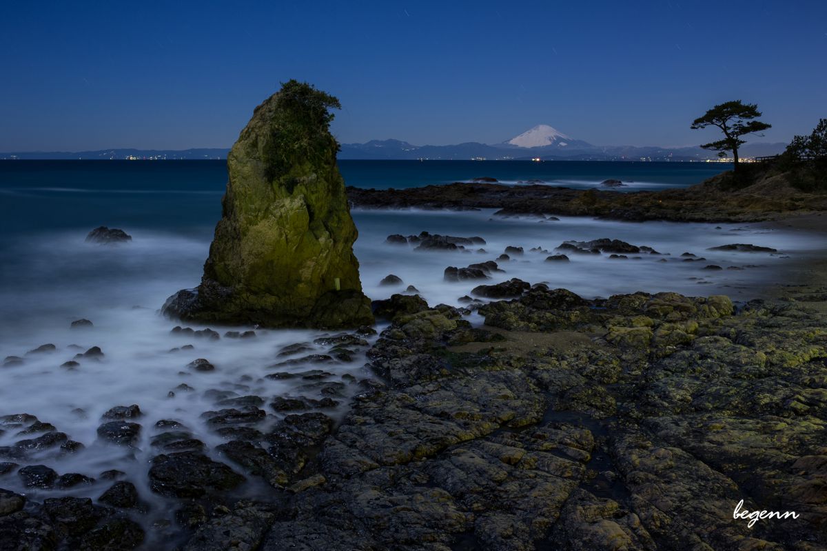 Midnight big rock | GANREF