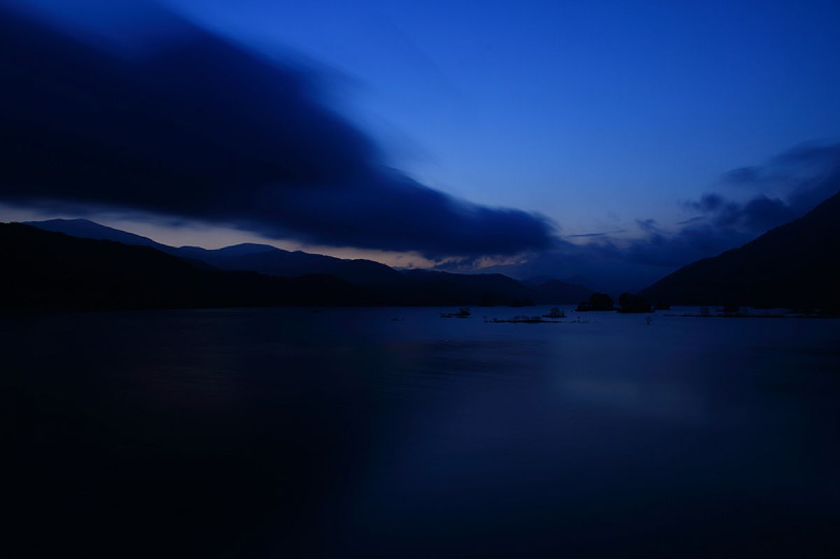 秋元湖の夜明け | GANREF