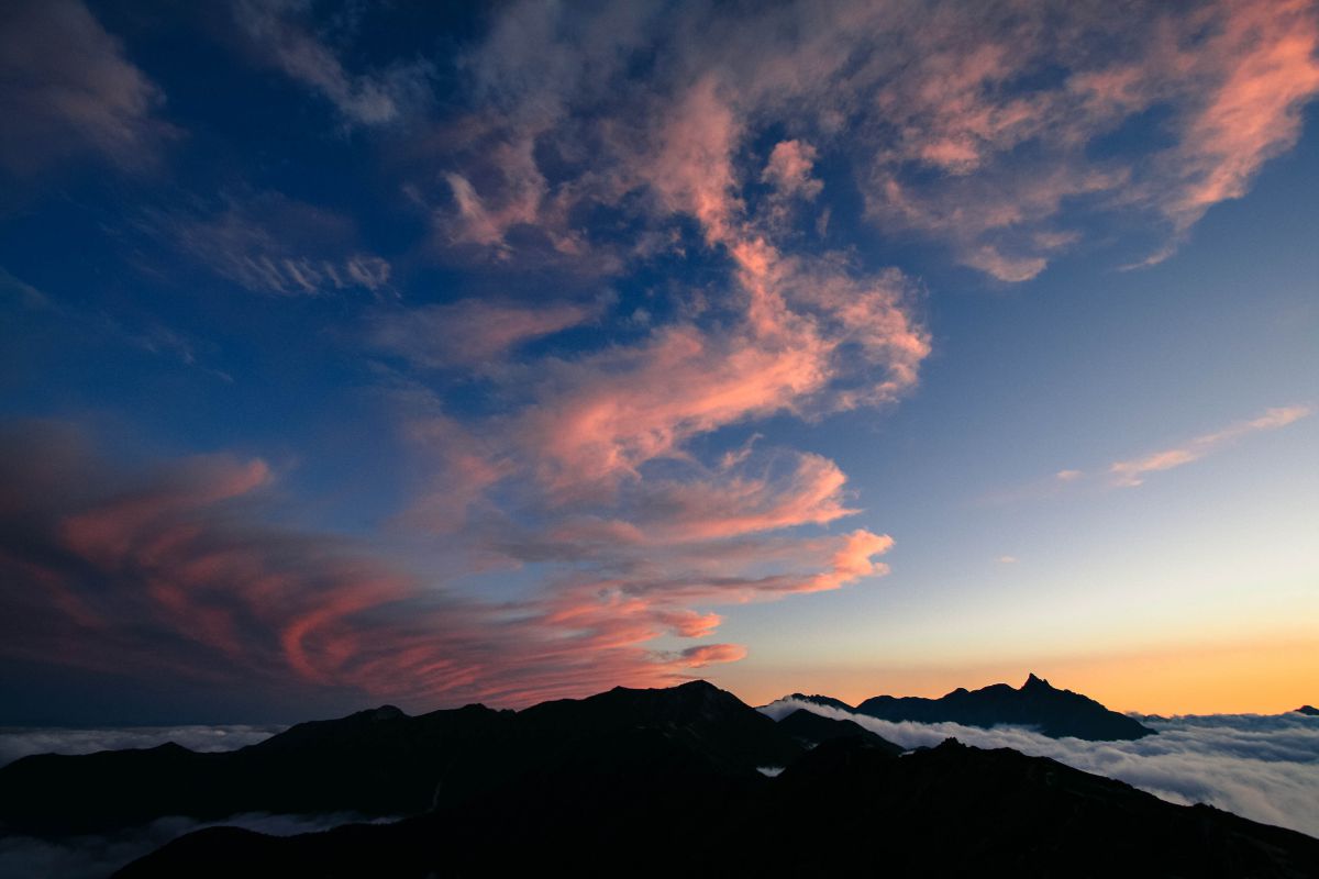 雲海上の夕景 | GANREF