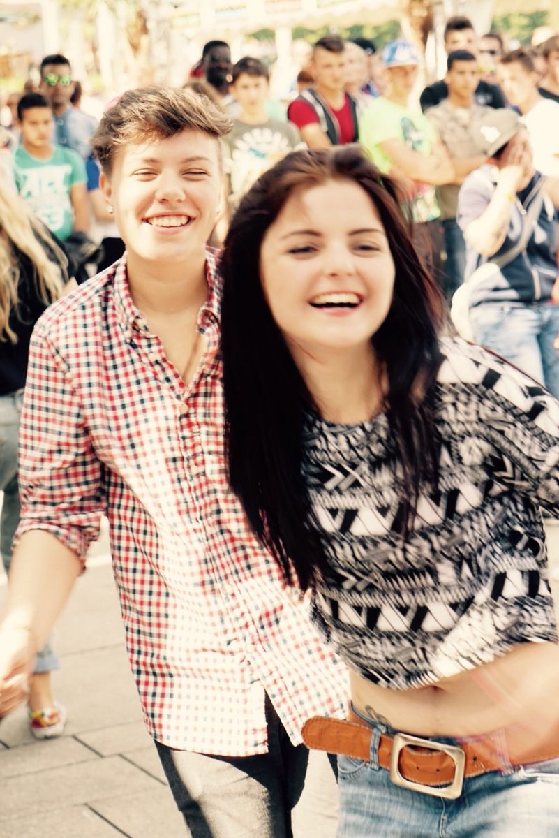 ladys couple | GANREF