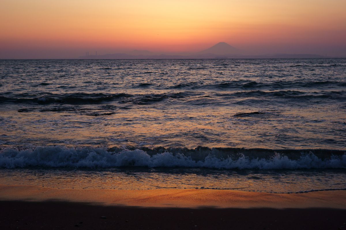 "restless waves" | GANREF