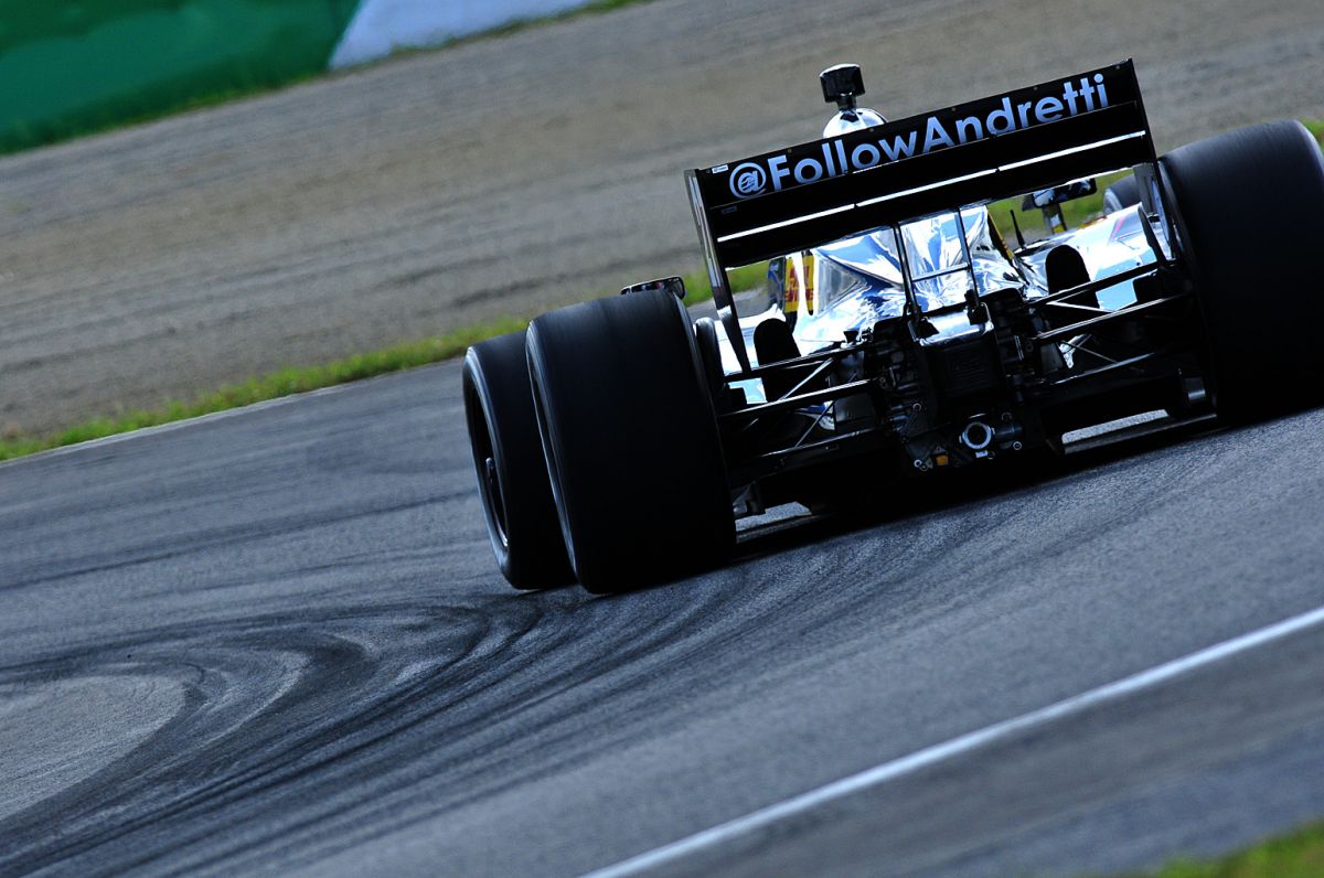 Racing lines | GANREF