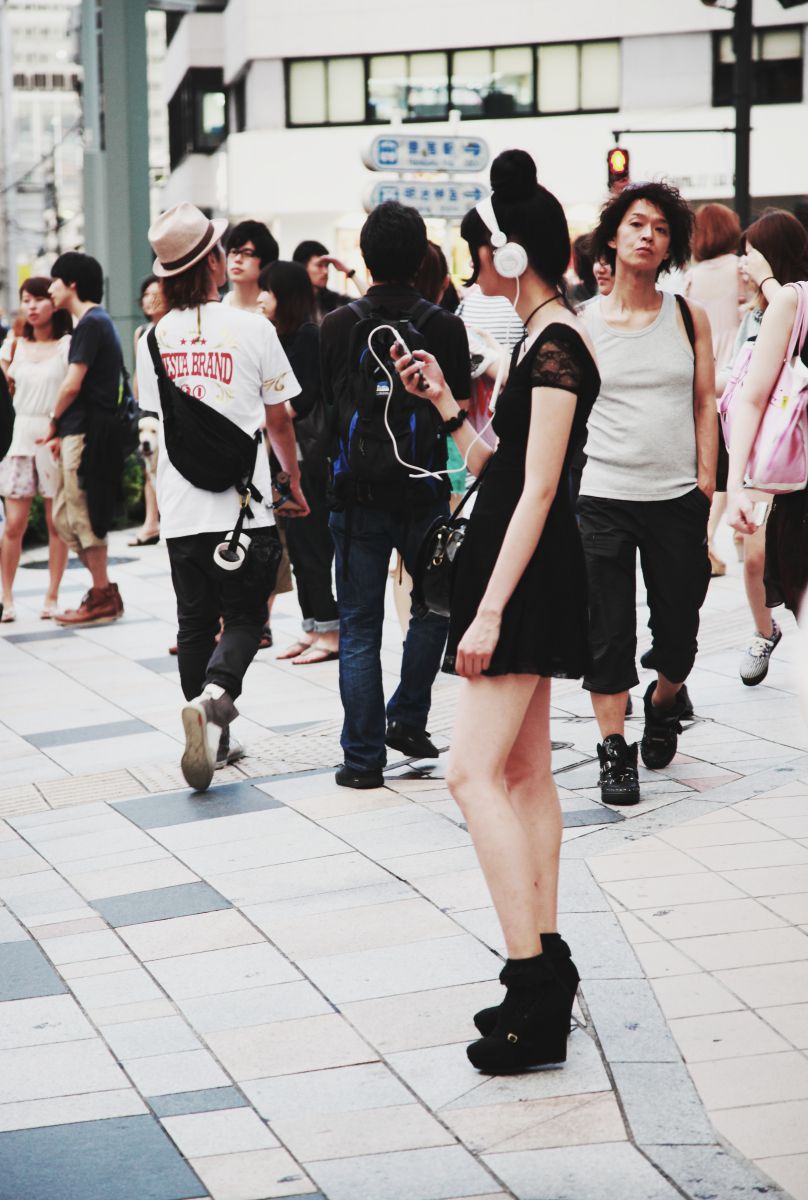 She is an Alien | GANREF