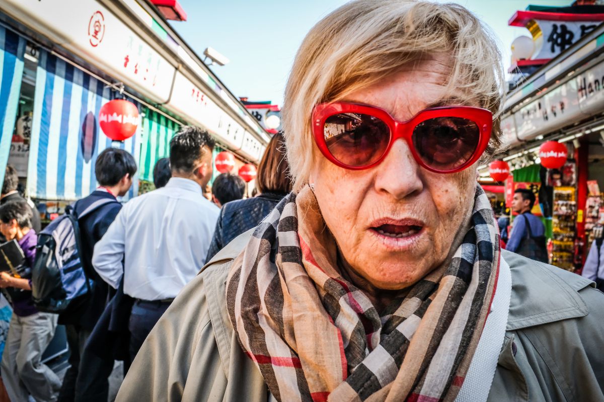 Red sunglasses | GANREF