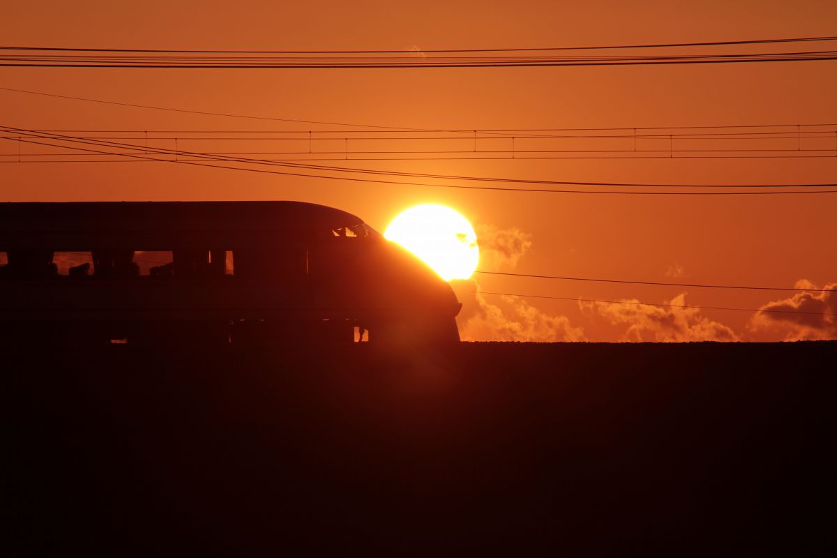 Dramatic Train | GANREF