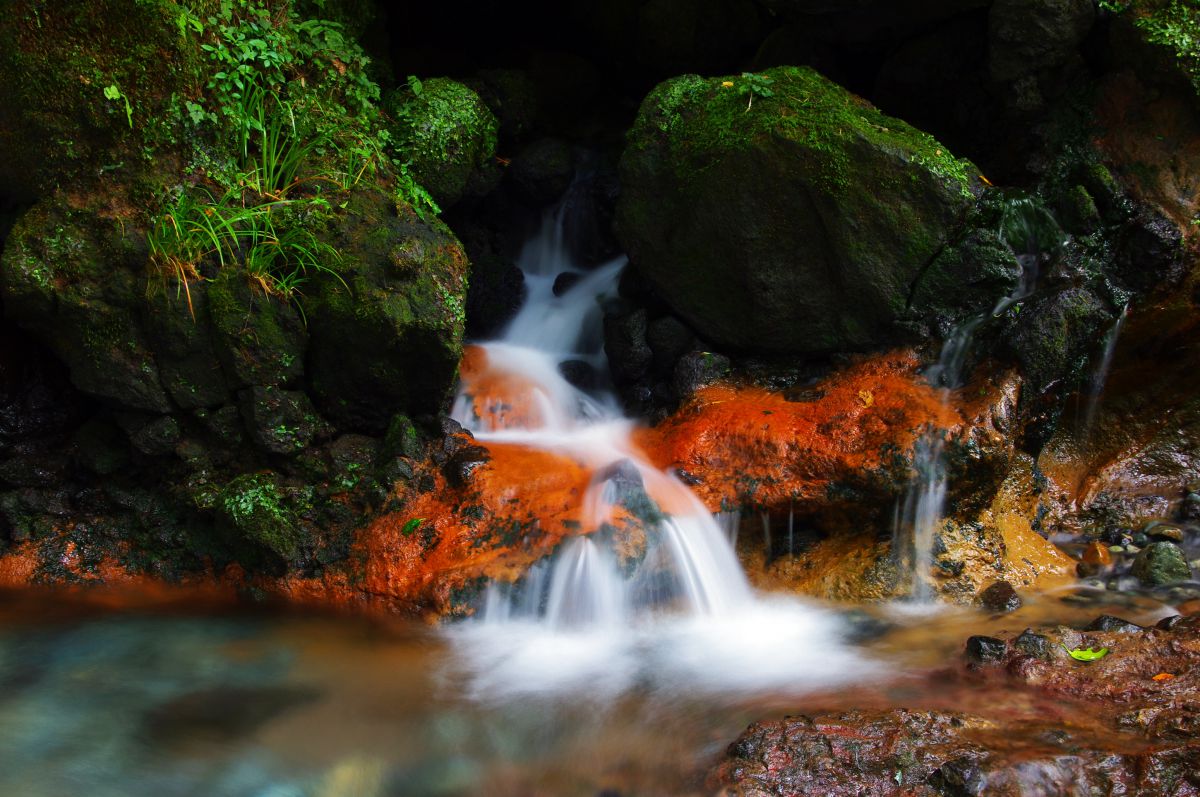 ささやかに流れる | GANREF