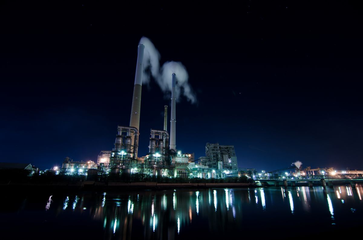 Factory at night | GANREF