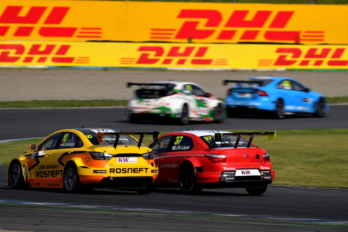 Tail to Nose, Side by Side | GANREF