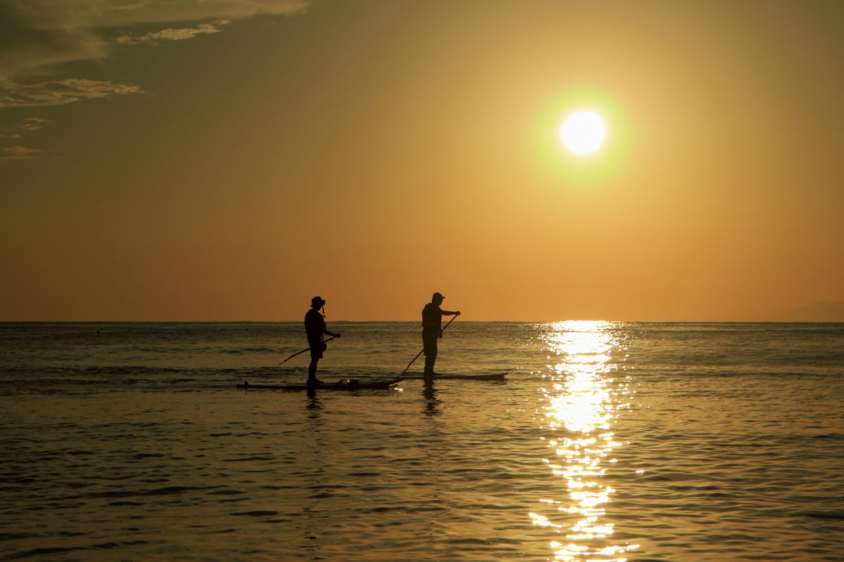 夕暮れ時のSUP | GANREF