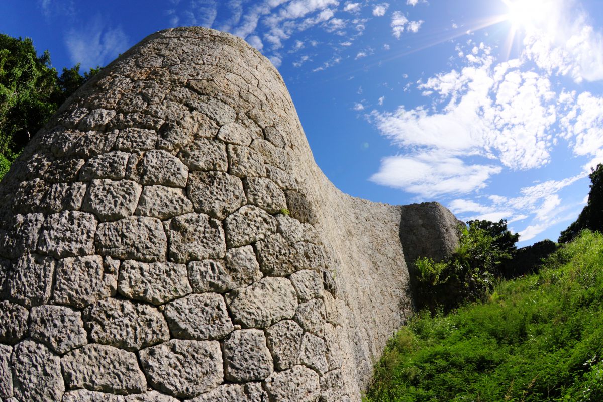 城壁と空 | GANREF