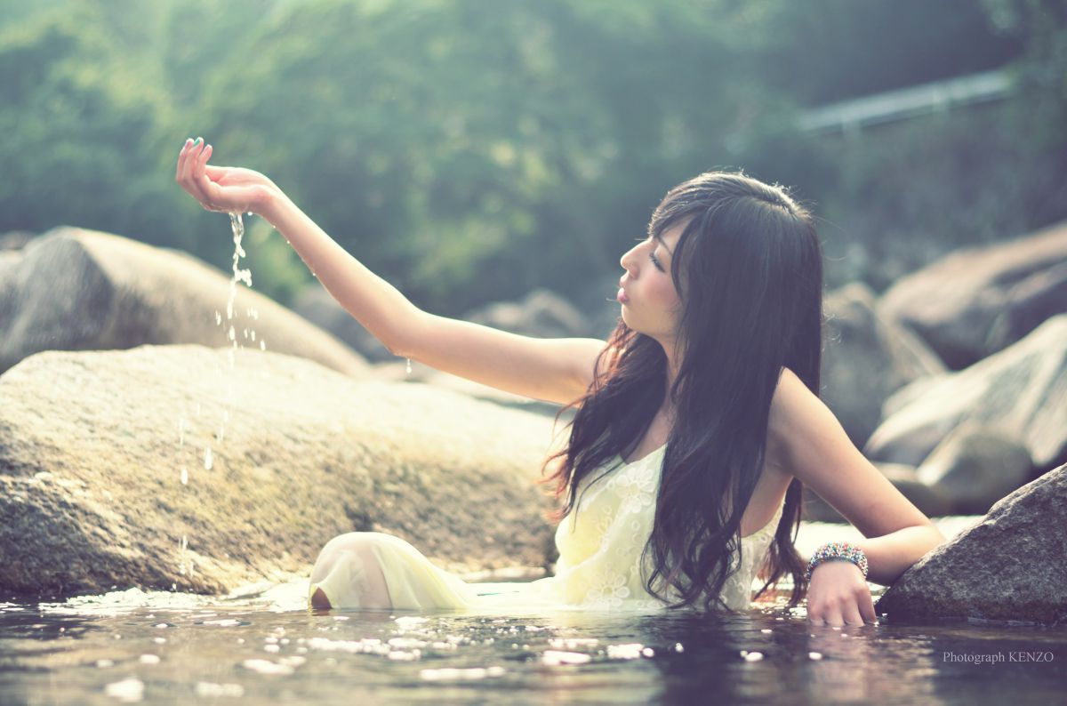 Trickle of Water | GANREF