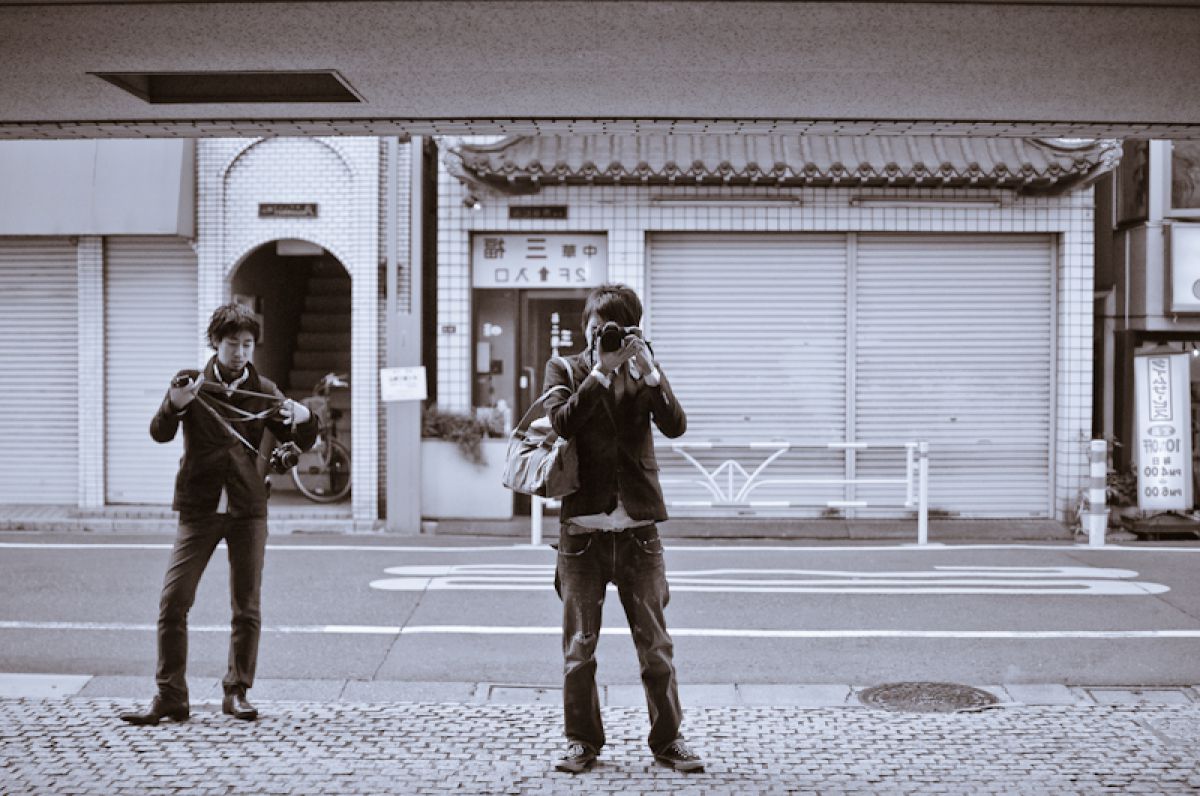 reflection b&w | GANREF