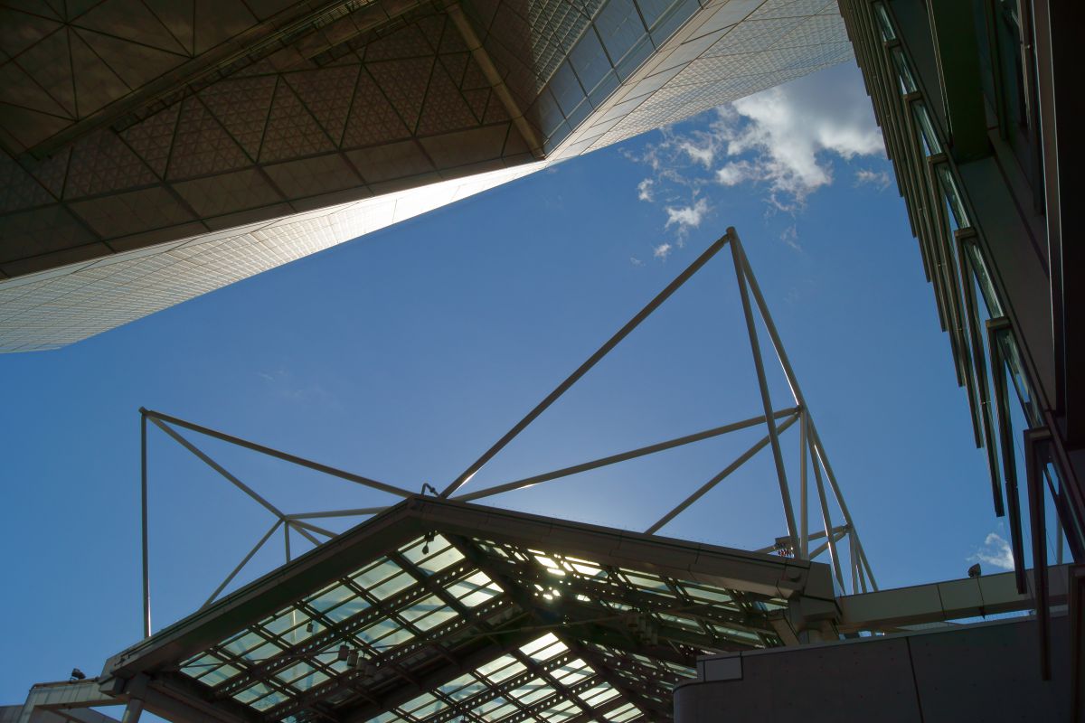 The distinctive sky | GANREF