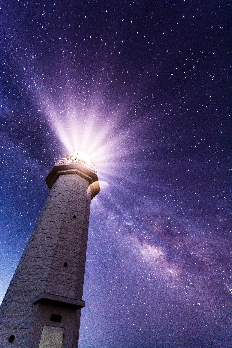 lightning milky way | GANREF