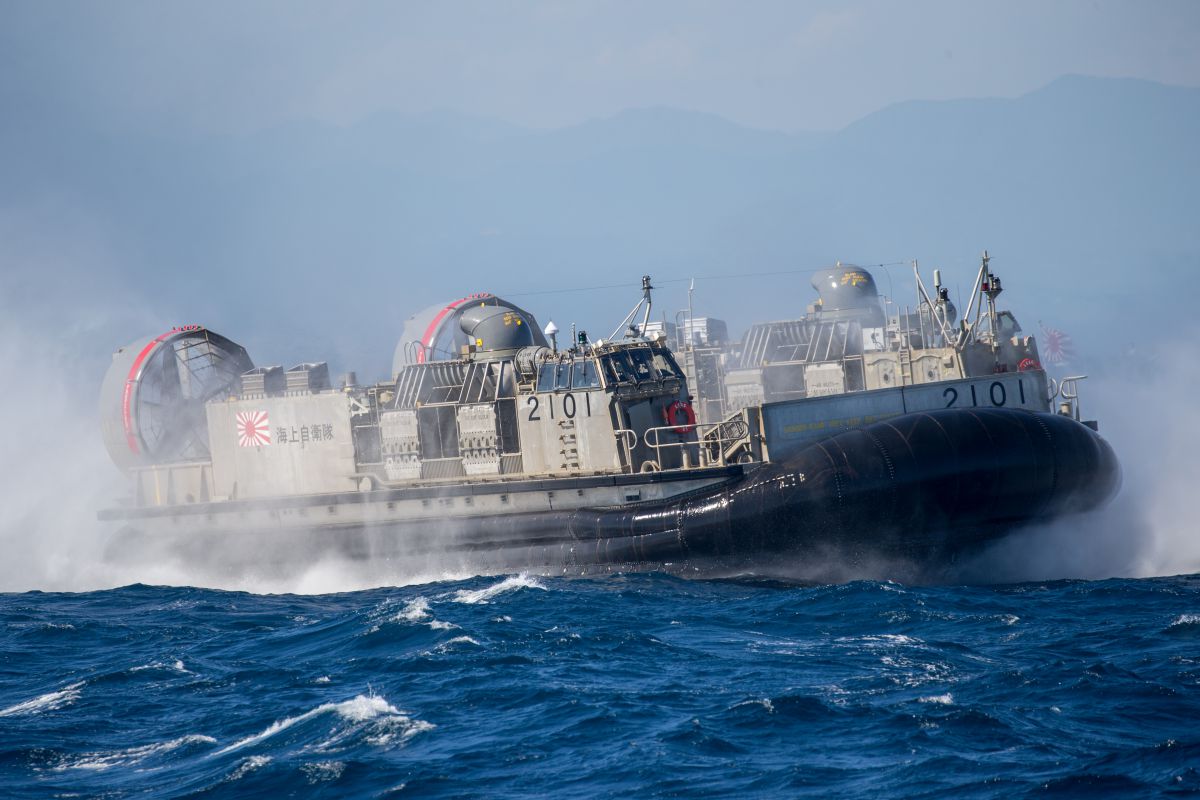 LCAC 高速航走 | GANREF