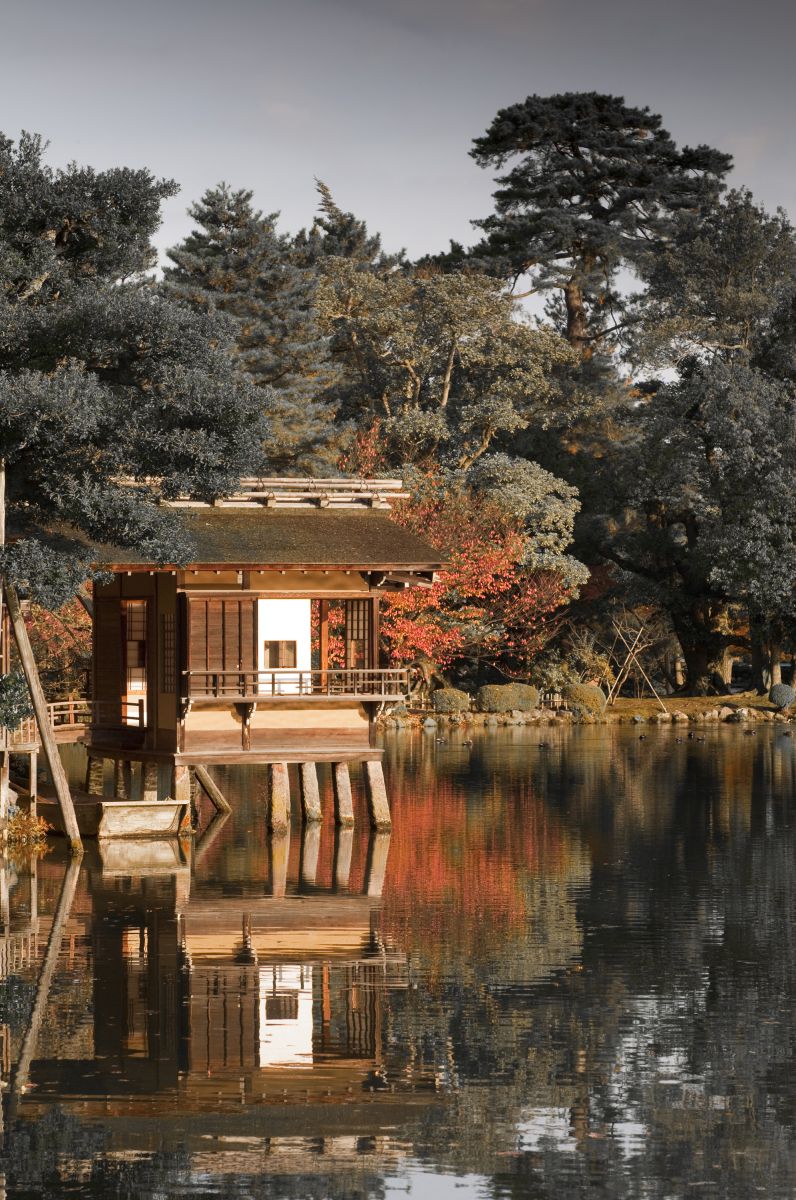 湖上の茶室 : Impression | GANREF
