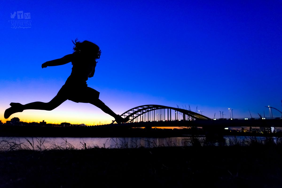 A Jumping Girl | GANREF