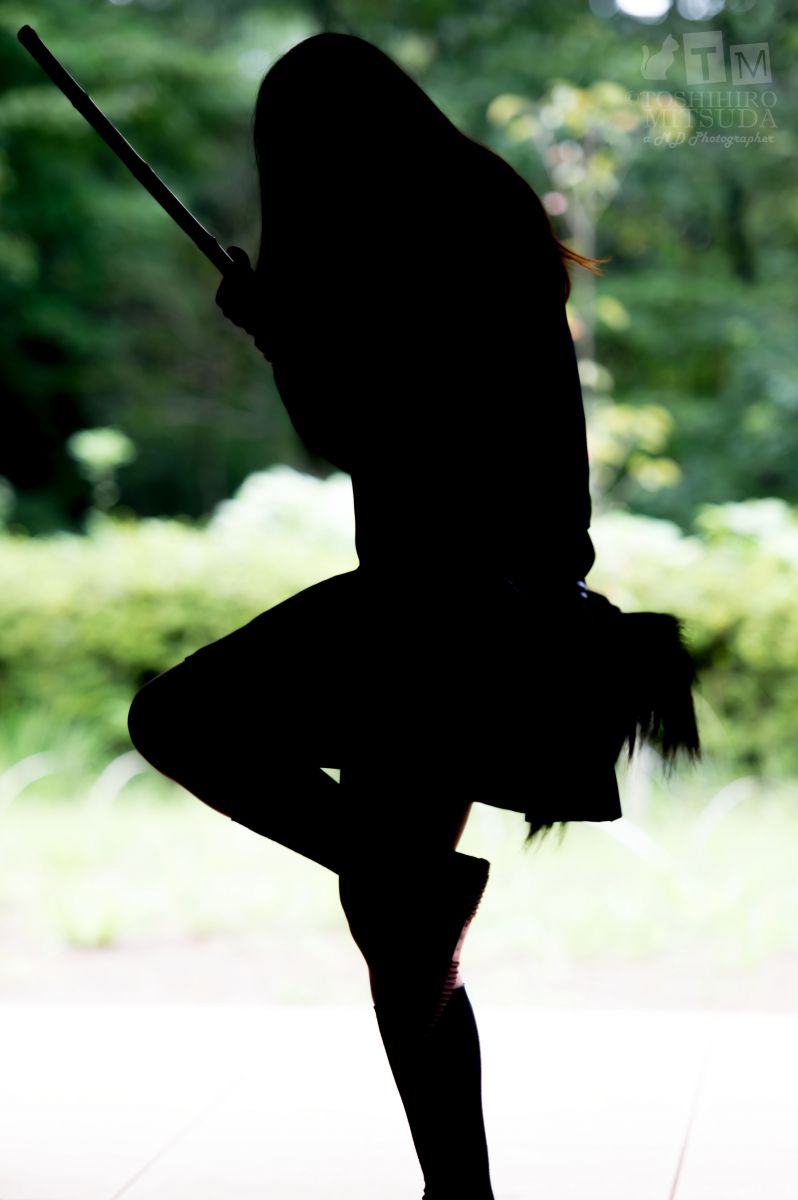 Dancing with air guitar | GANREF