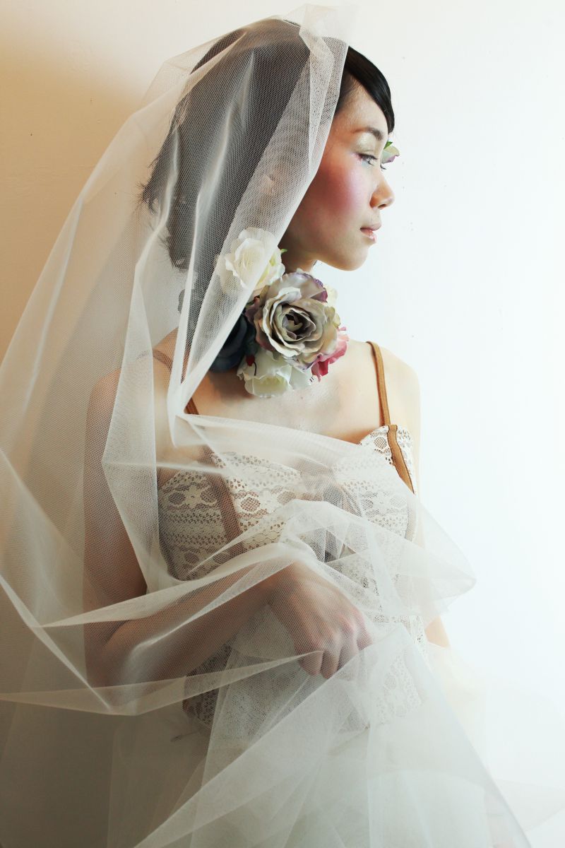 ドレスの美女 | GANREF