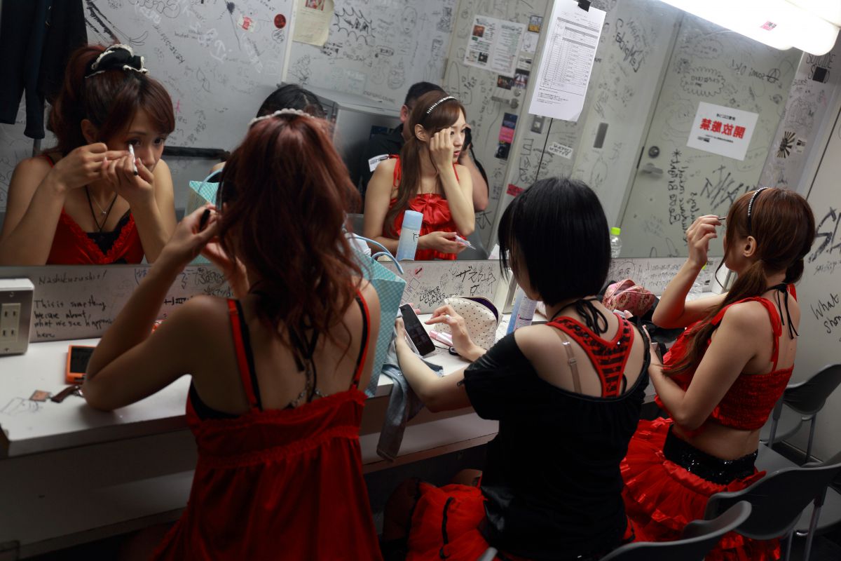 楽屋にお邪魔します(^^; | GANREF