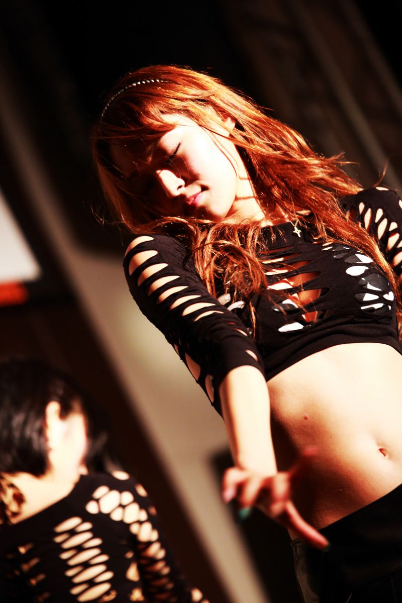 歌い踊る美 | GANREF