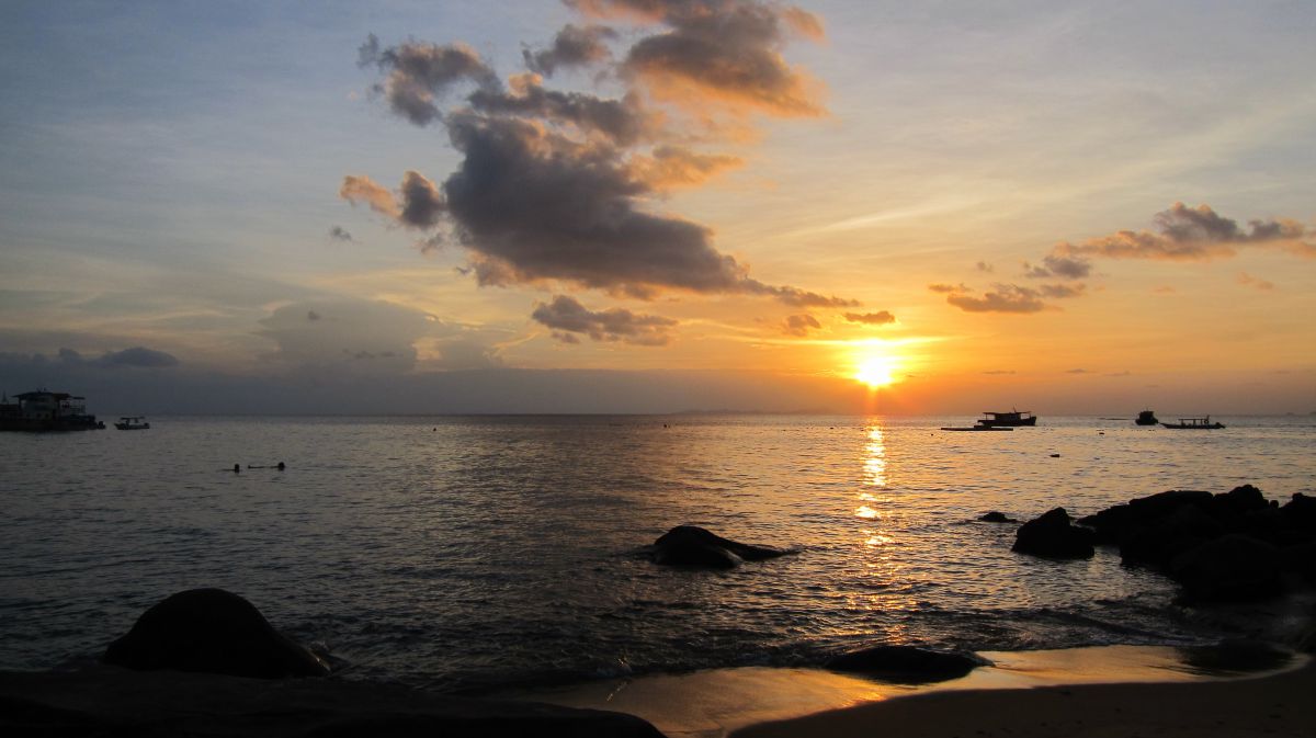 sunset in Tioman island | GANREF