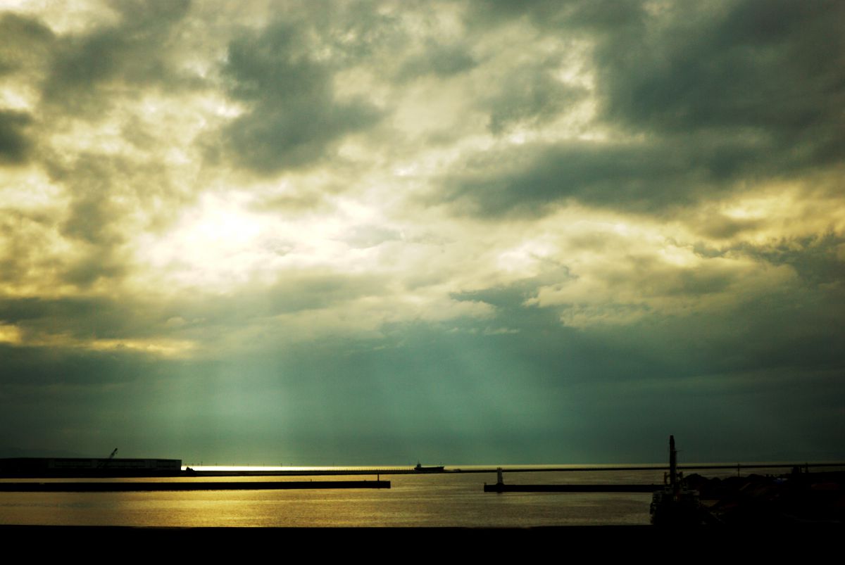 光差す方へ | GANREF